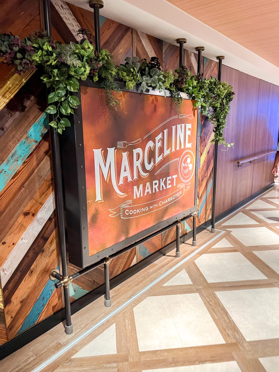 Disney Wish Dining Review: Sit Downs, Quick Service, and Bars – The ...