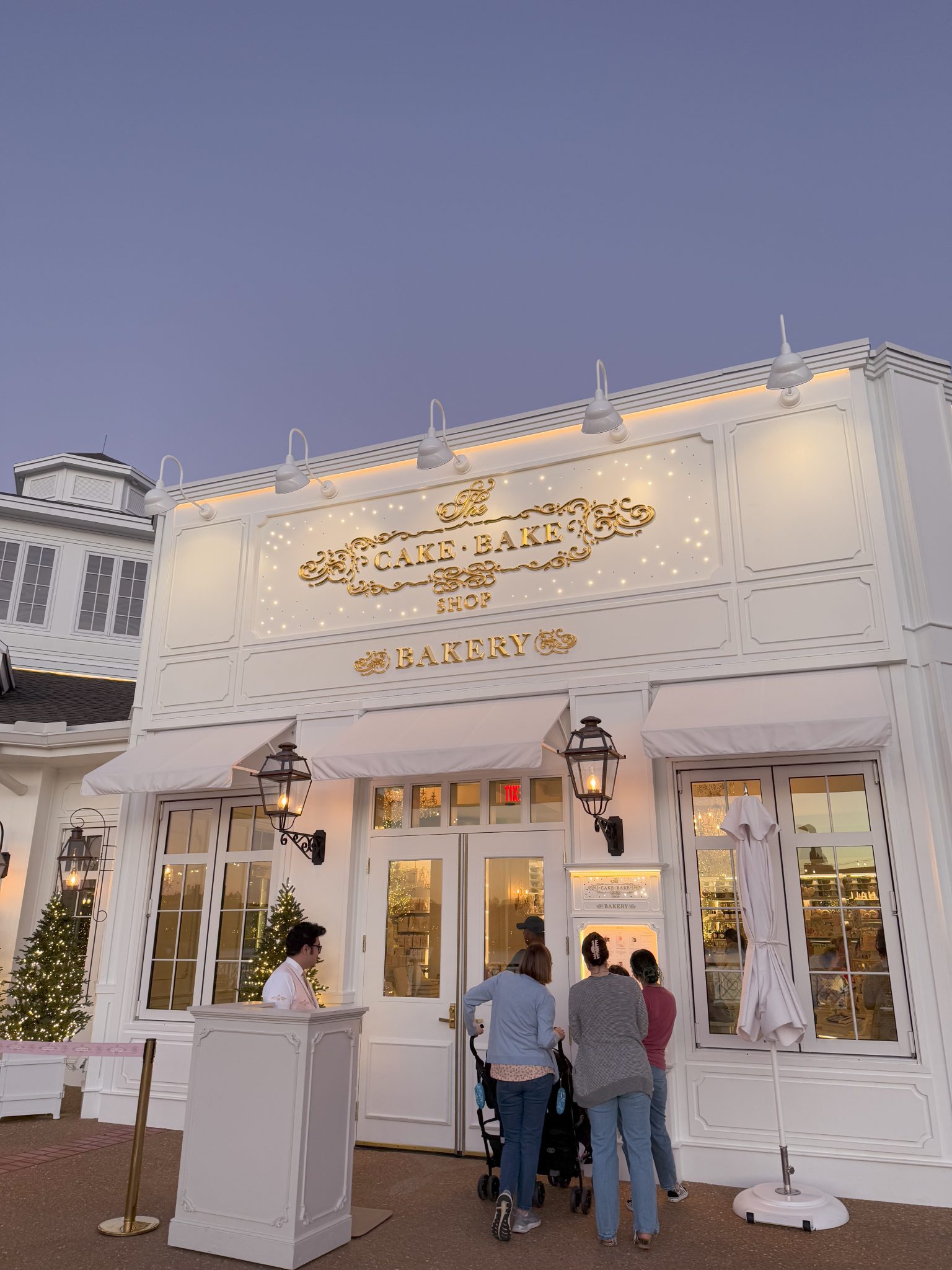 Disney World The Cake Bake Shop Review - 2024 – The Northern Prepster